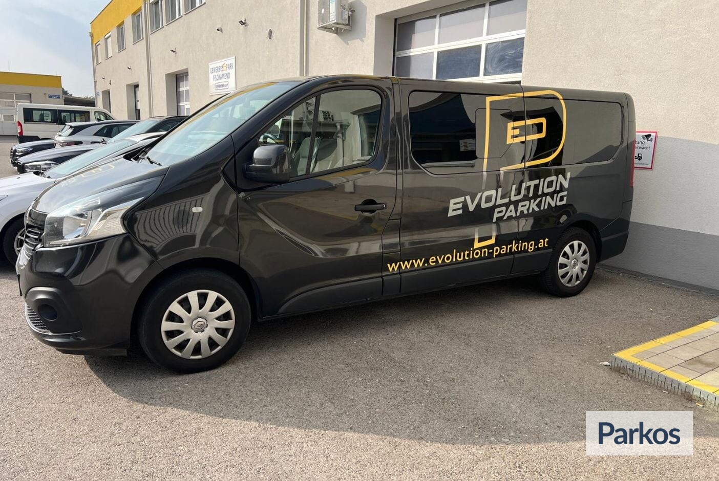 Evolution Parking » Bewertungen und Parkpreise